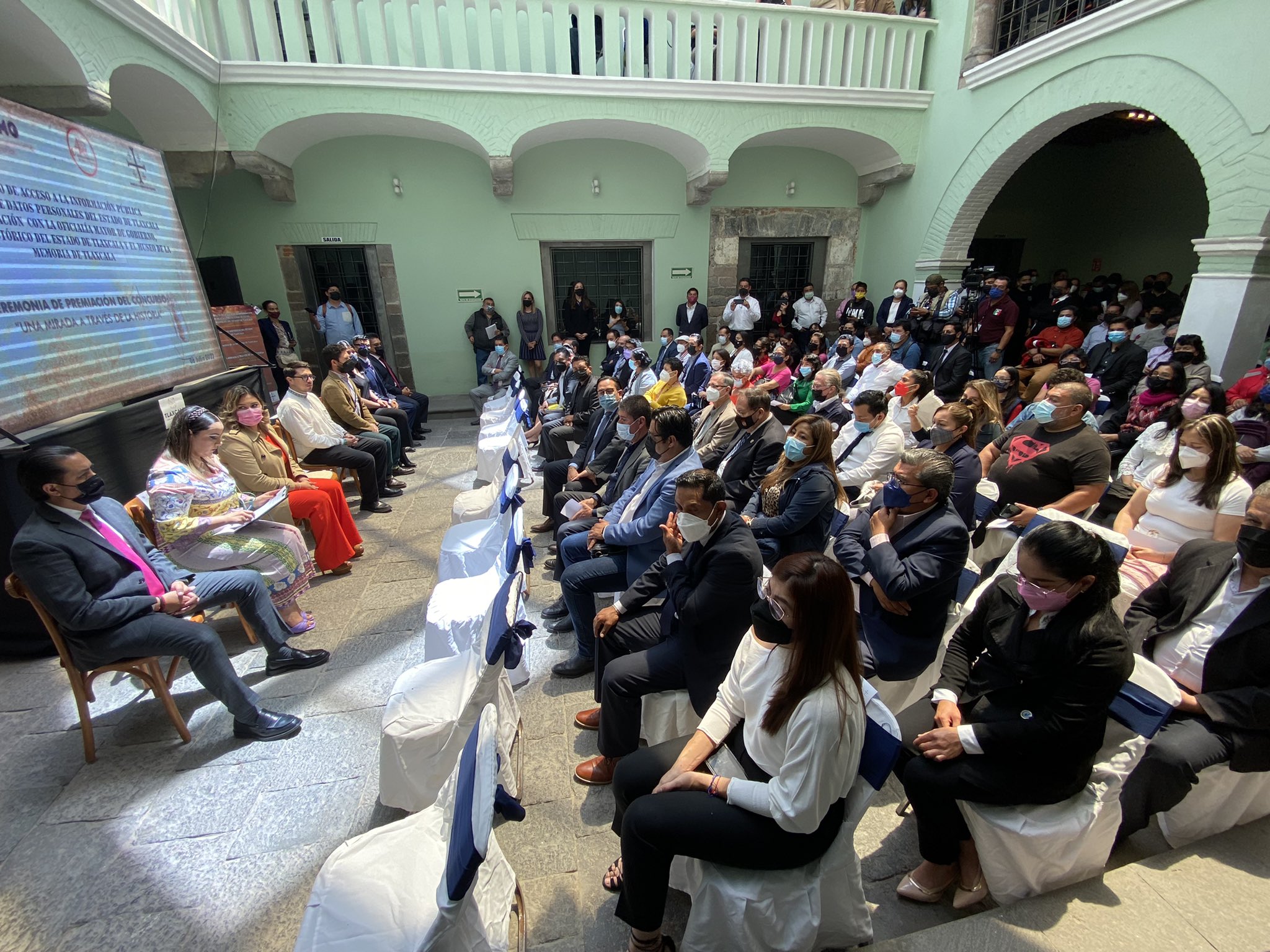 IAIP premia a ganadores del concurso "Una mirada a través de la historia"